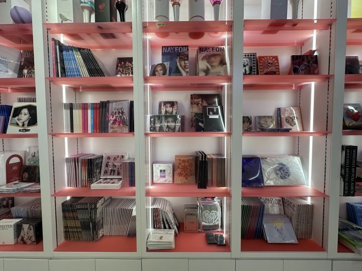 idOL STORE｜弘大(ソウル)のショッピング店｜韓国旅行「コネスト」